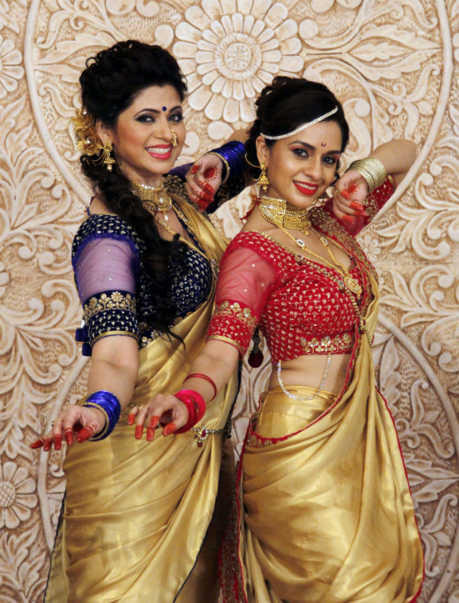 दिपाली – सुखदाची जुगलबंदी - Marathi News | Deepali Sayyad And Sukhada ...